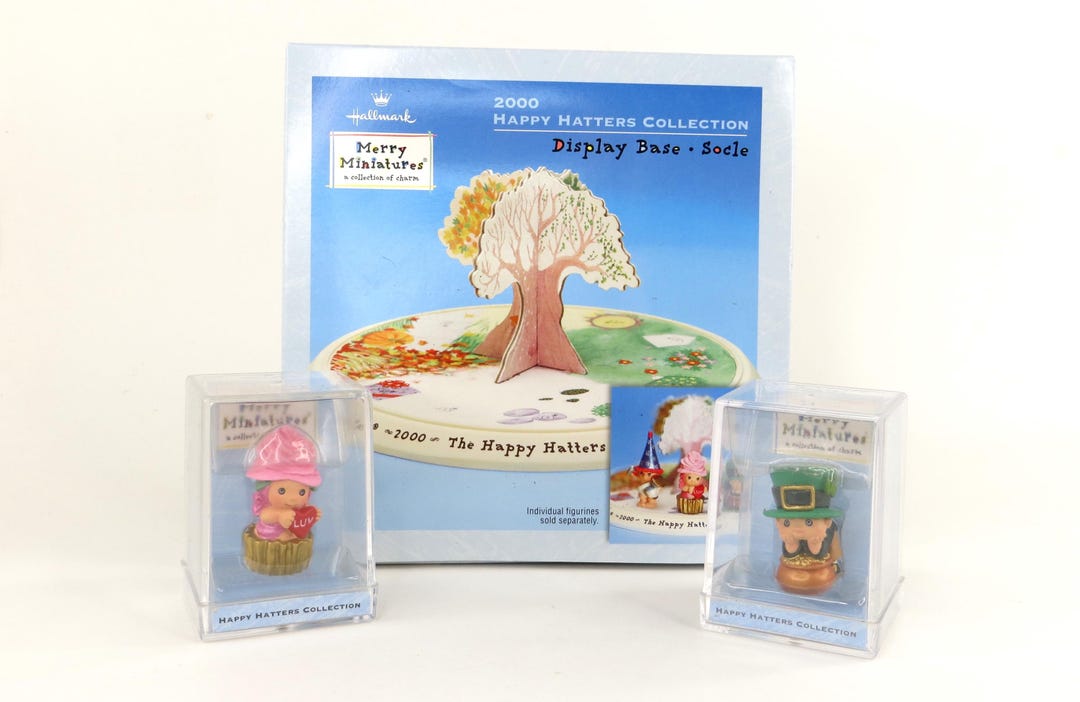 Merry Miniatures Happy Hatters Display With 2 Figures Rosie Chapeauzie ...