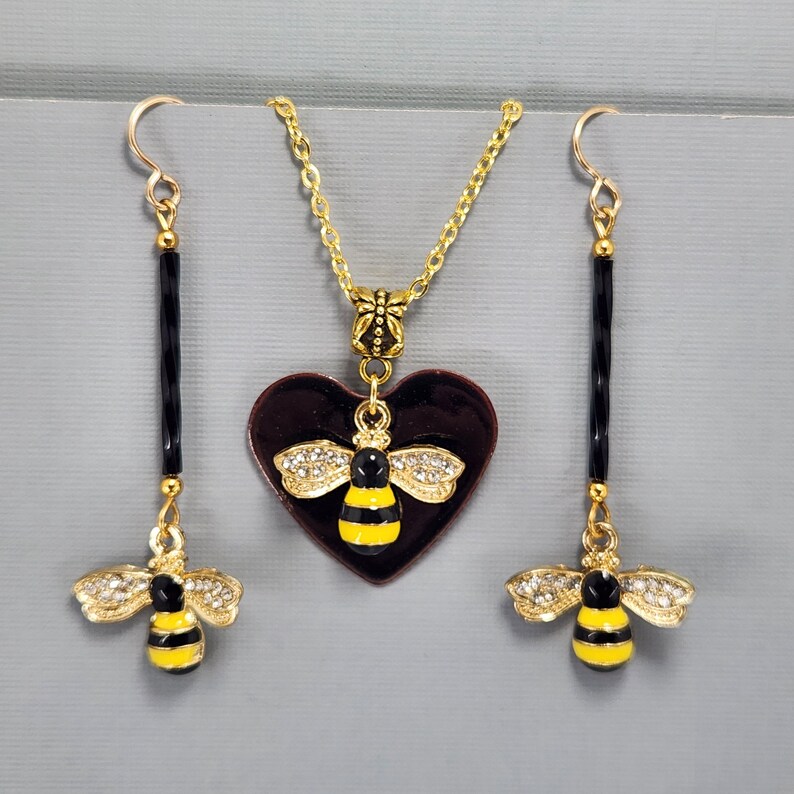 Bumble Bee Necklace Bee Earrings Bee Set Enameled Heart Necklace ...