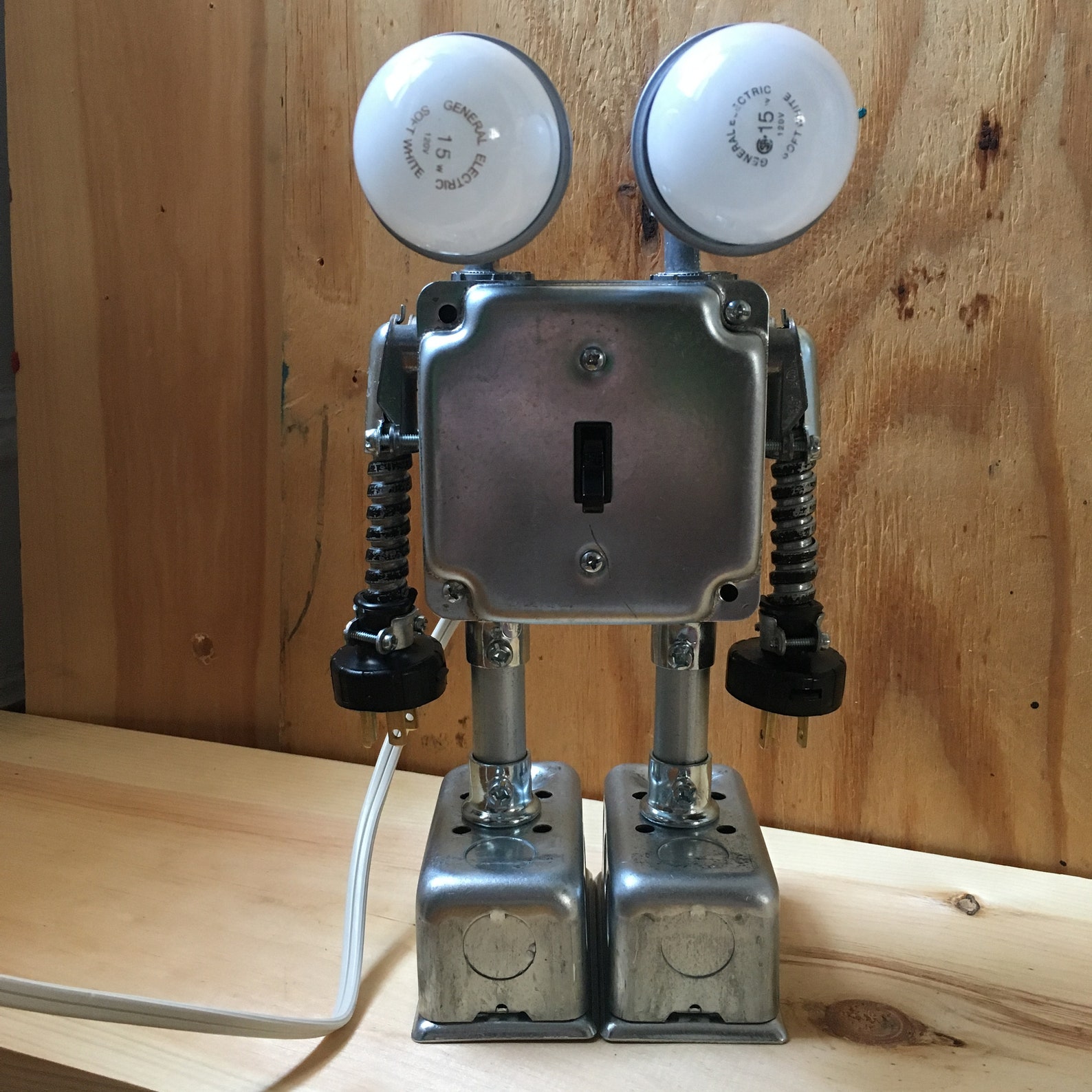 Lámpara robot ojos grandes - Etsy España