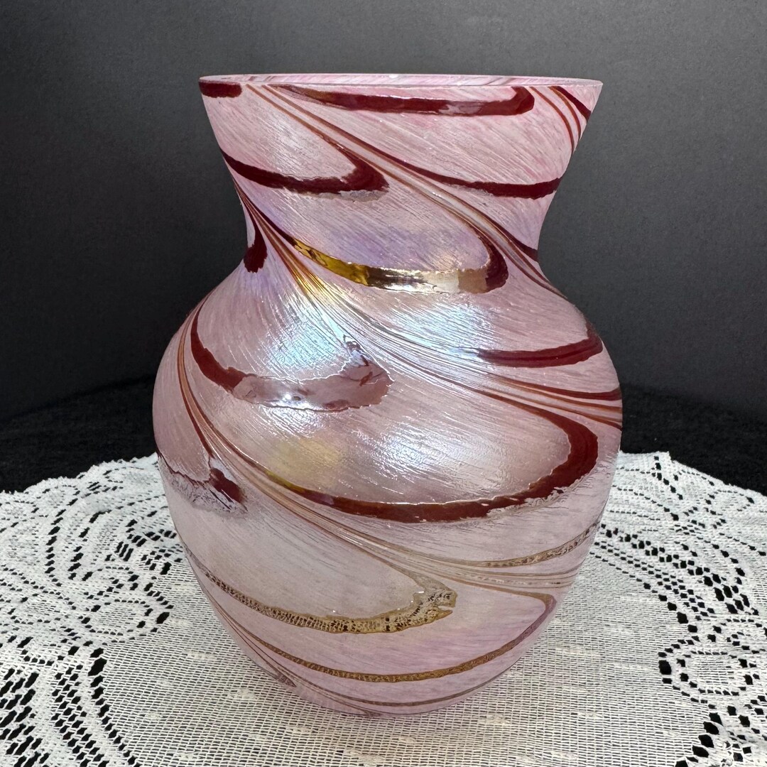 5 1/2" Iridescent Pink Teleflora Art Glass Swirl Vase - Etsy