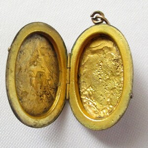 Vintage Oval Photo Locket Engraved Aesthetic Design - Etsy
