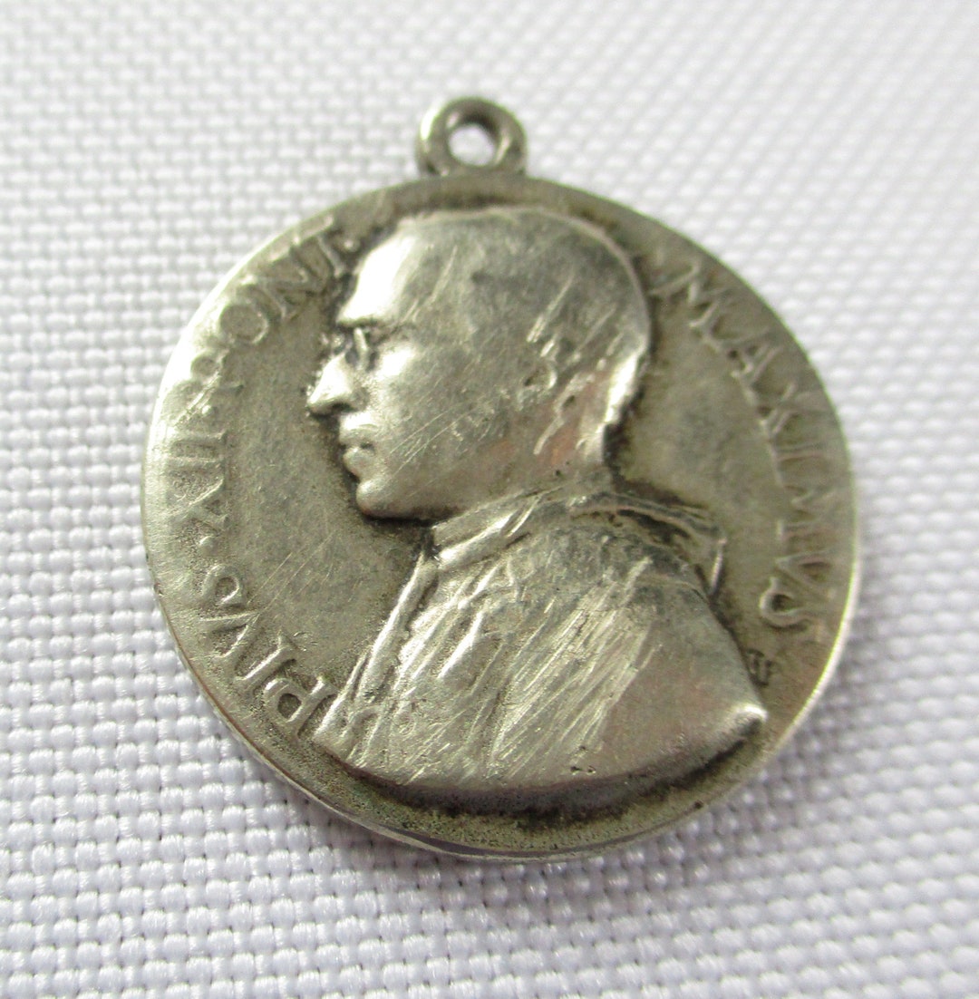 Vintage Medal Pope Pius XII Pont. Maximus Religious Medal Pendant - Etsy
