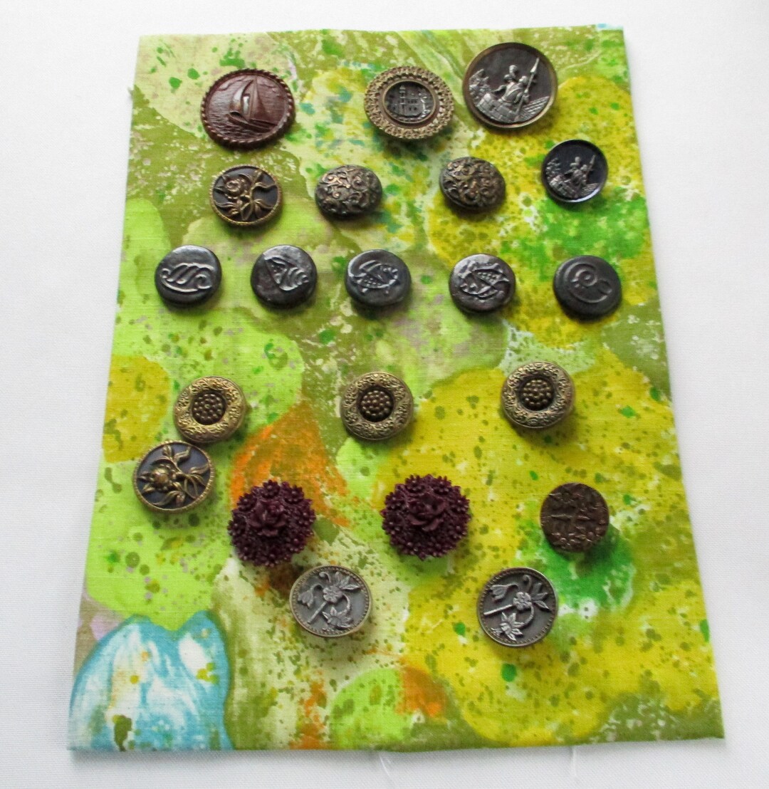 Vintage Button Display Card 21 Picture and Other Buttons - Etsy