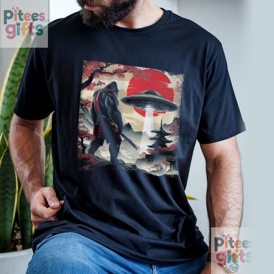 Samurai Bigfoot Japanese UFO Vintage Graphic Ukiyo-e Art Unisex T-shirt ...