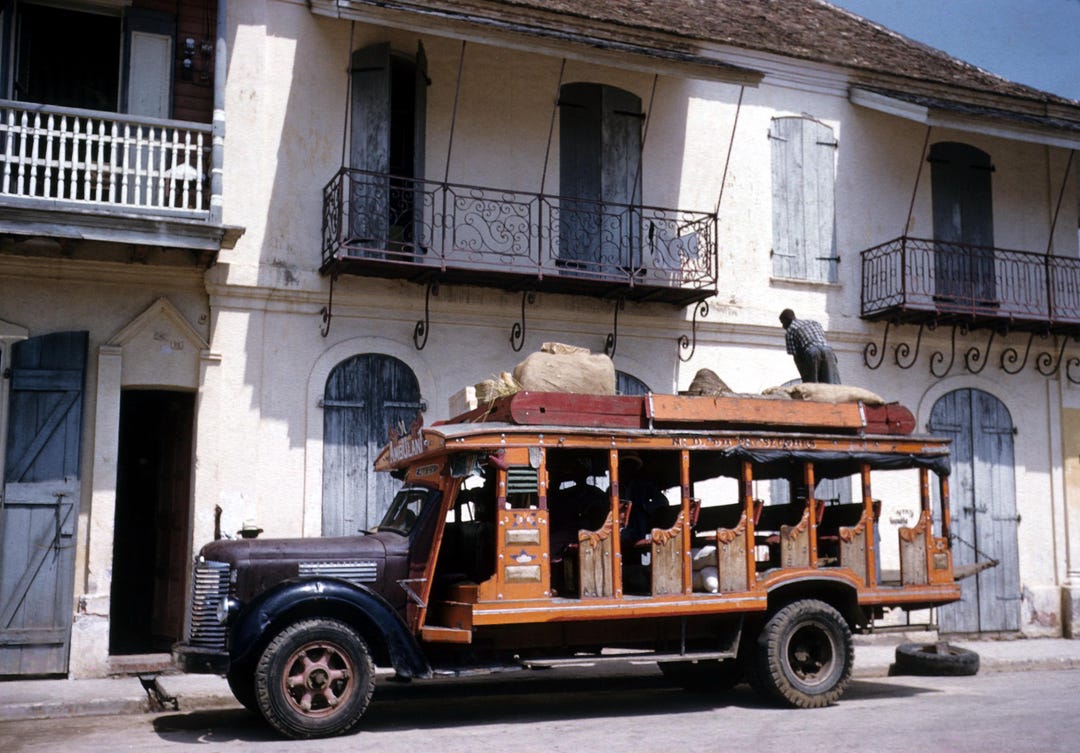 CUBA Old Bus Taxi Ambulance Chevy 1950s Art, Ready to Hang, Old Bus ...