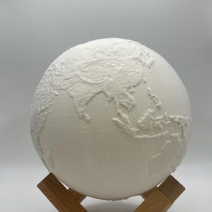 Earth LED Planet Lamp Realistic Space-themed Night Light for Kids ...