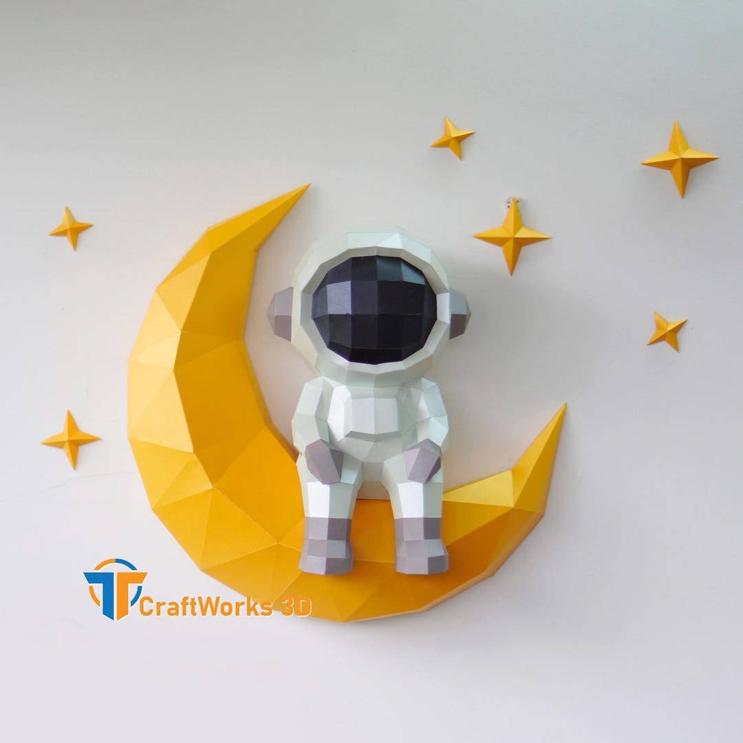 DIY Astronaut on the Moon Papercraft SVG PDF Templates – Low Poly Wall ...
