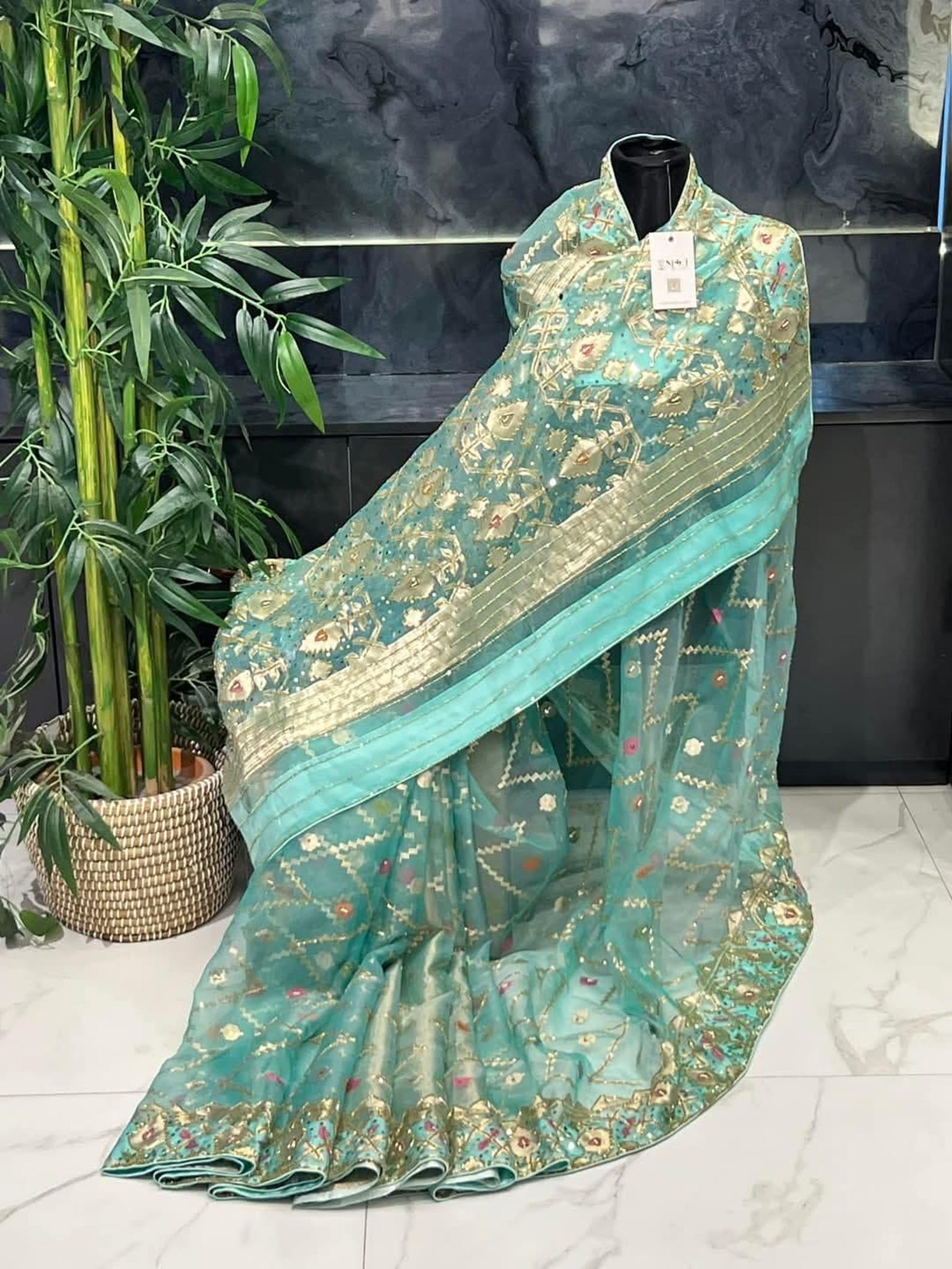 Exclusive Muslin Jamdani Saree With Karchupi Work- Color Variation ...