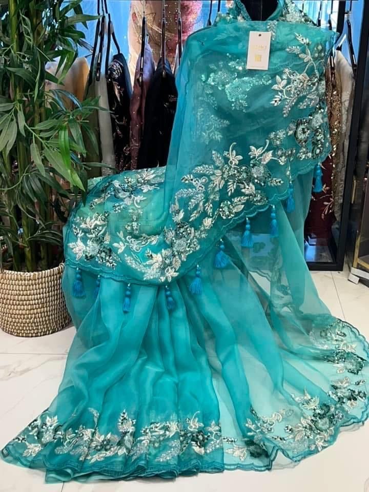 Authentic Muslin Saree With Embroidery and Zardosi Work for Party Ware ...