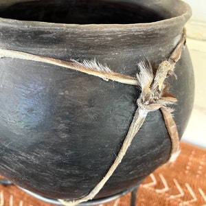 Vintage LARGE Tarahumara Indian Rawhide Wrap Olla Black Pottery Clay ...