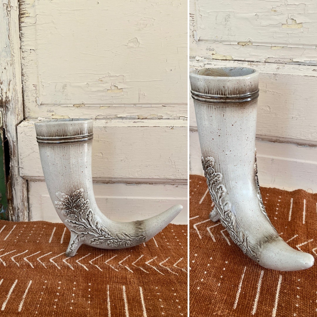 Beautiful Vintage Horn With Acorn Design Pottery Vase or Planter ...