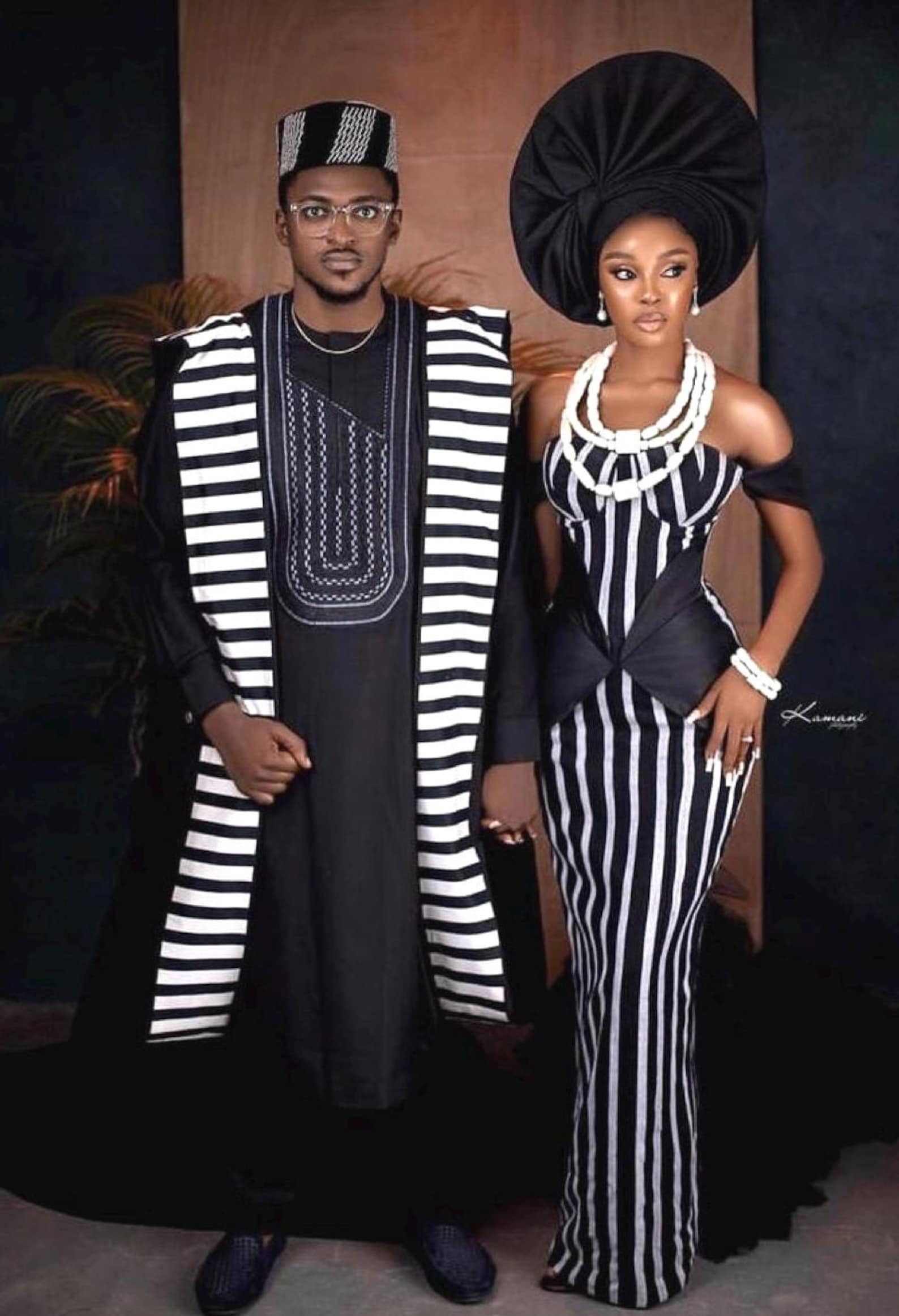 Elegant Black & White Tiv Couple Outfit – Traditional Nigerian A'nger ...