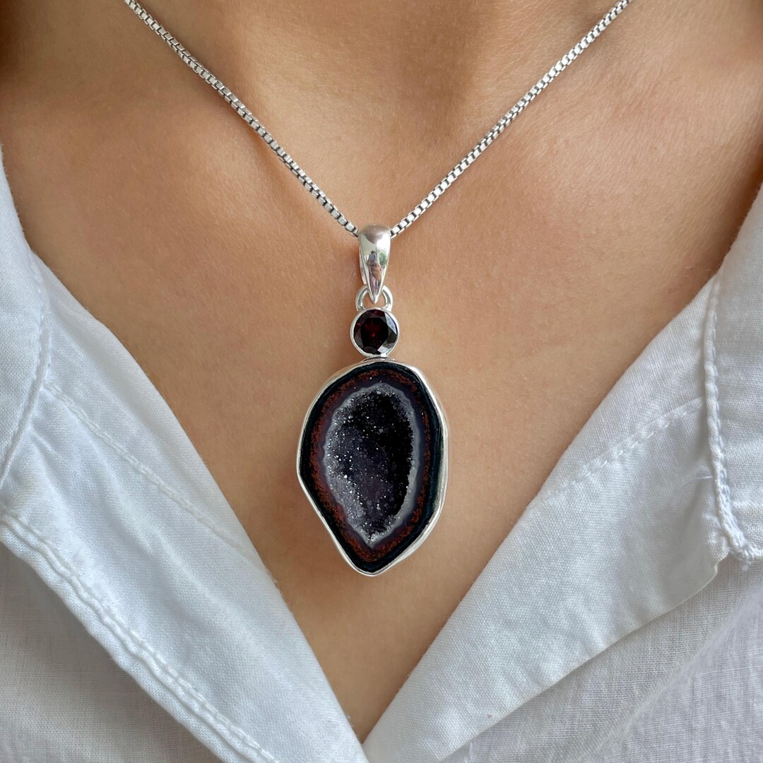 Coconut Geode, Garnet Pendant / 925 Sterling Silver Pendant / Healing ...