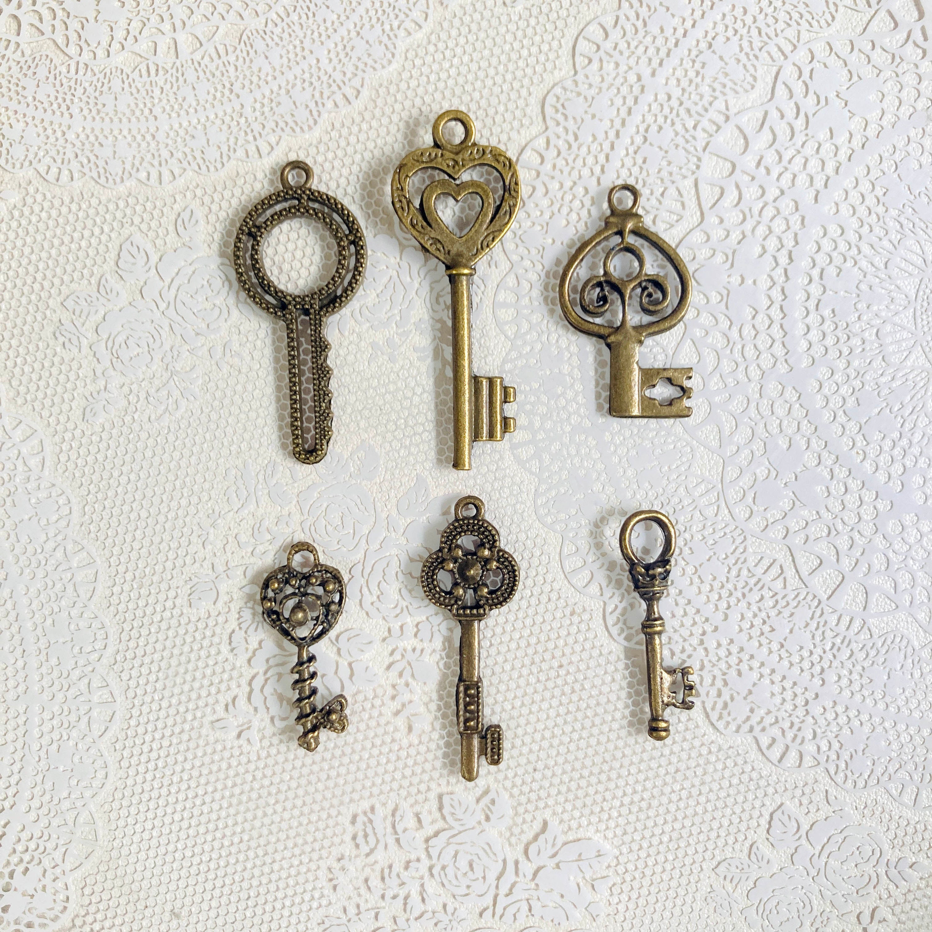Mini Vintage Keys and Crowns - Etsy