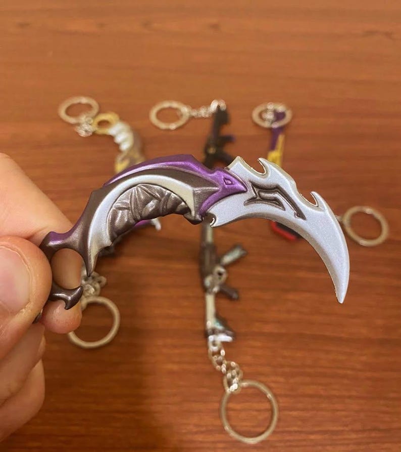 Valorant Logo and Weapon Keychains - Zink Metal | Reaver Knife | Reaver ...