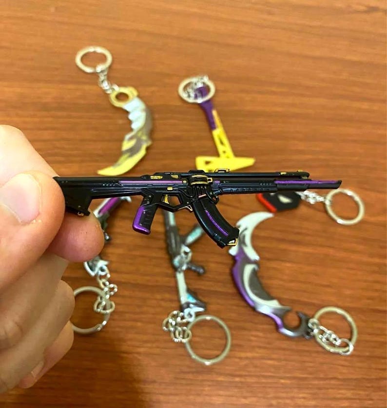 Valorant Logo and Weapon Keychains - Zink Metal | Reaver Knife | Reaver ...