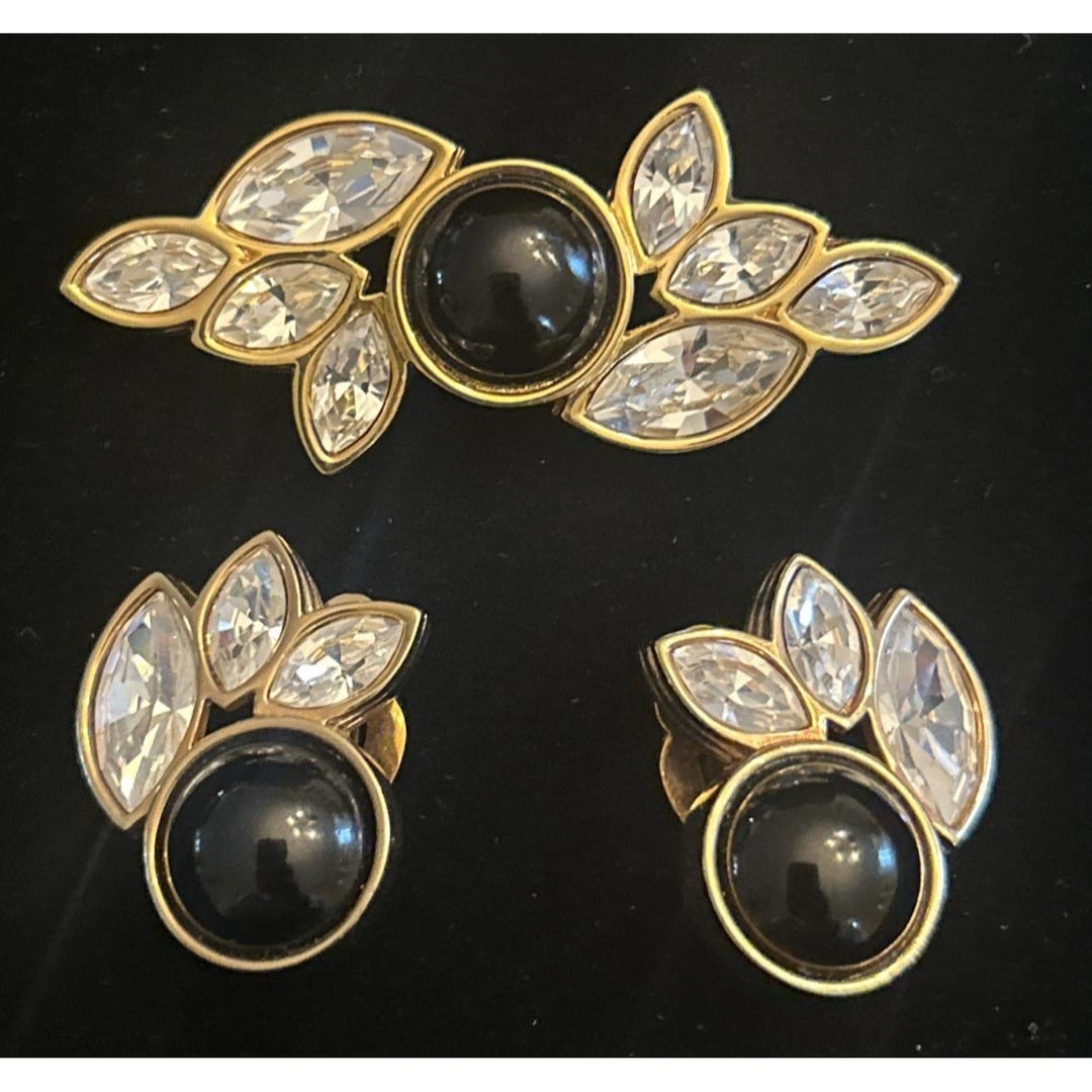 SAL Swarovski Crystal Black Clear Rhinestone Clip-on Earrings ...