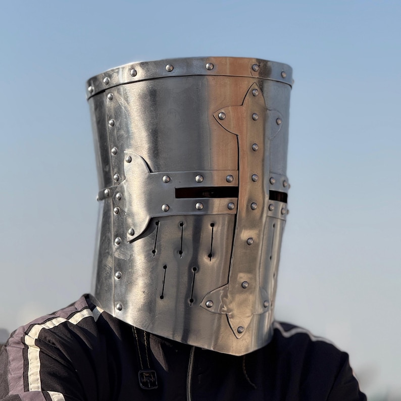 Medieval Great Knight Helmet - Steel Templar Helmet for LARP ...