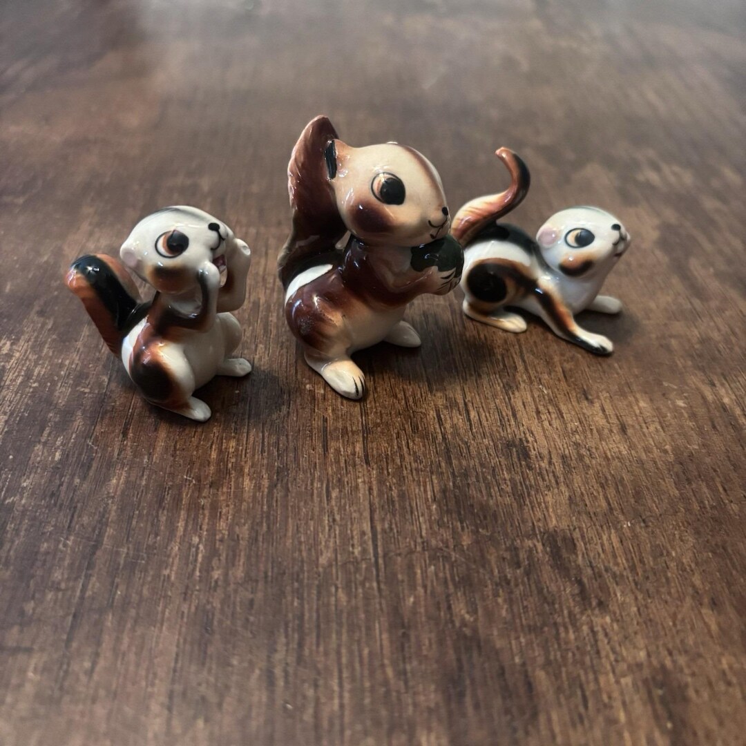 Vintage Set of 3 Ceramic Chipmunks Mom With Nut and 2 Babies - Etsy