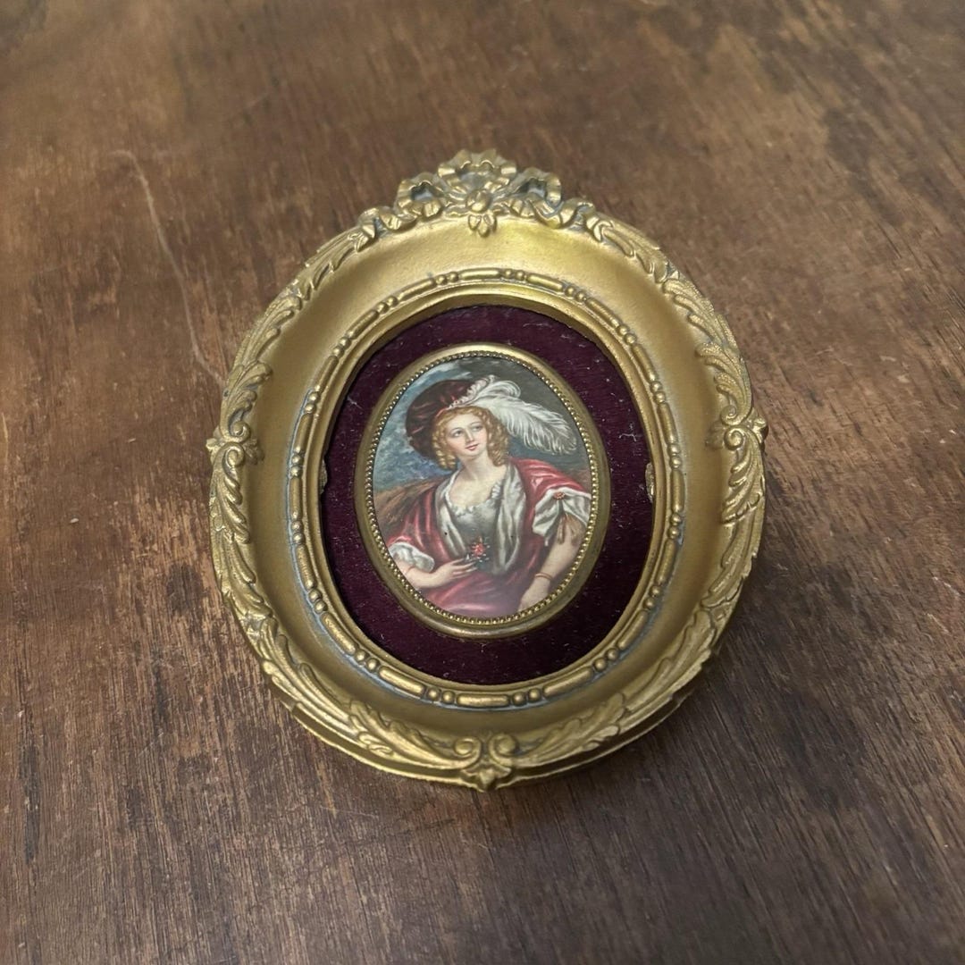 Vintage Cameo Creation Lenore by Vincent Nesbert 6" Gold Bow Photo ...