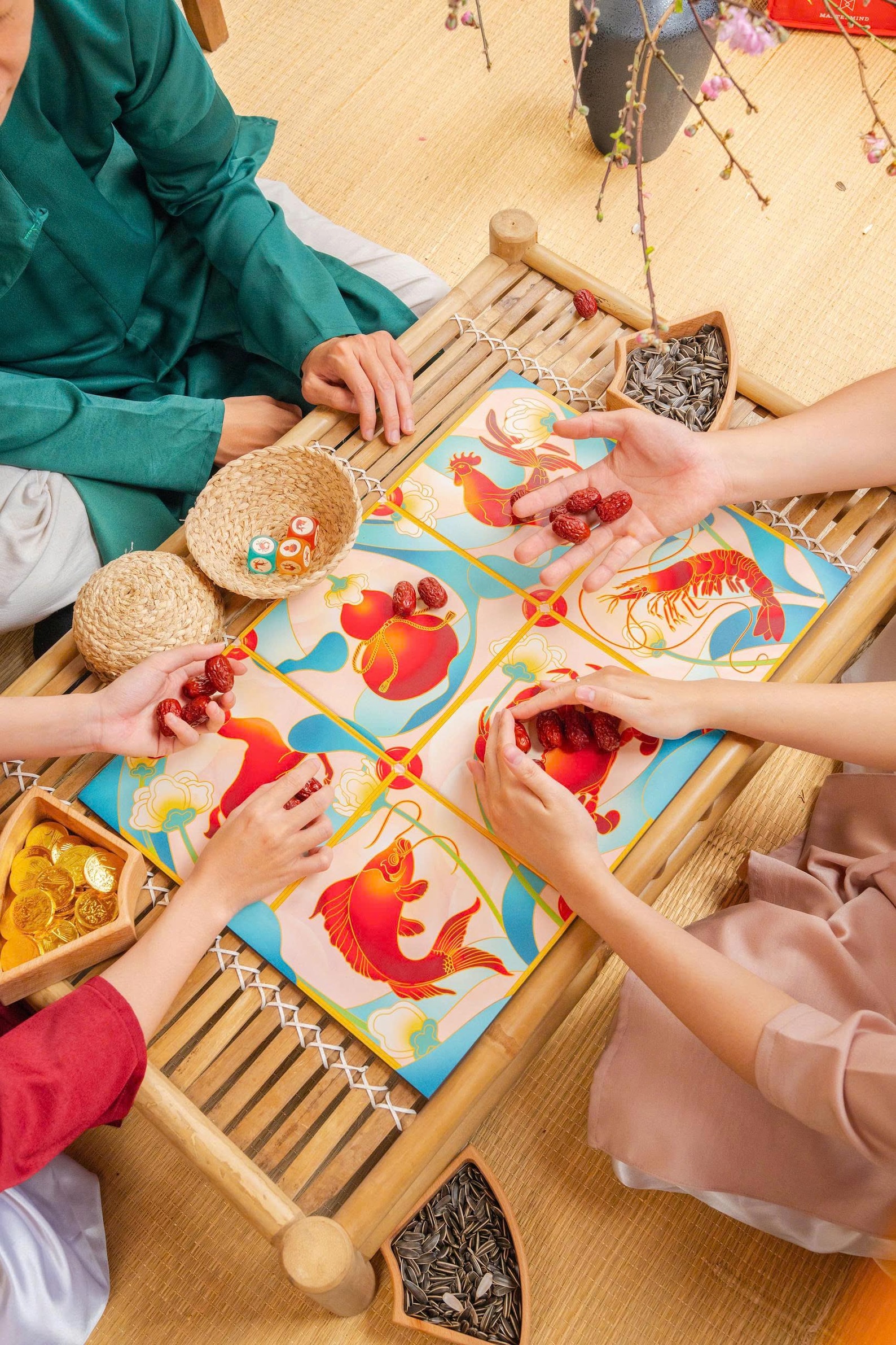 Bau Cua Tet Game – Traditional Vietnamese Lucky Game | Gourd Crab ...