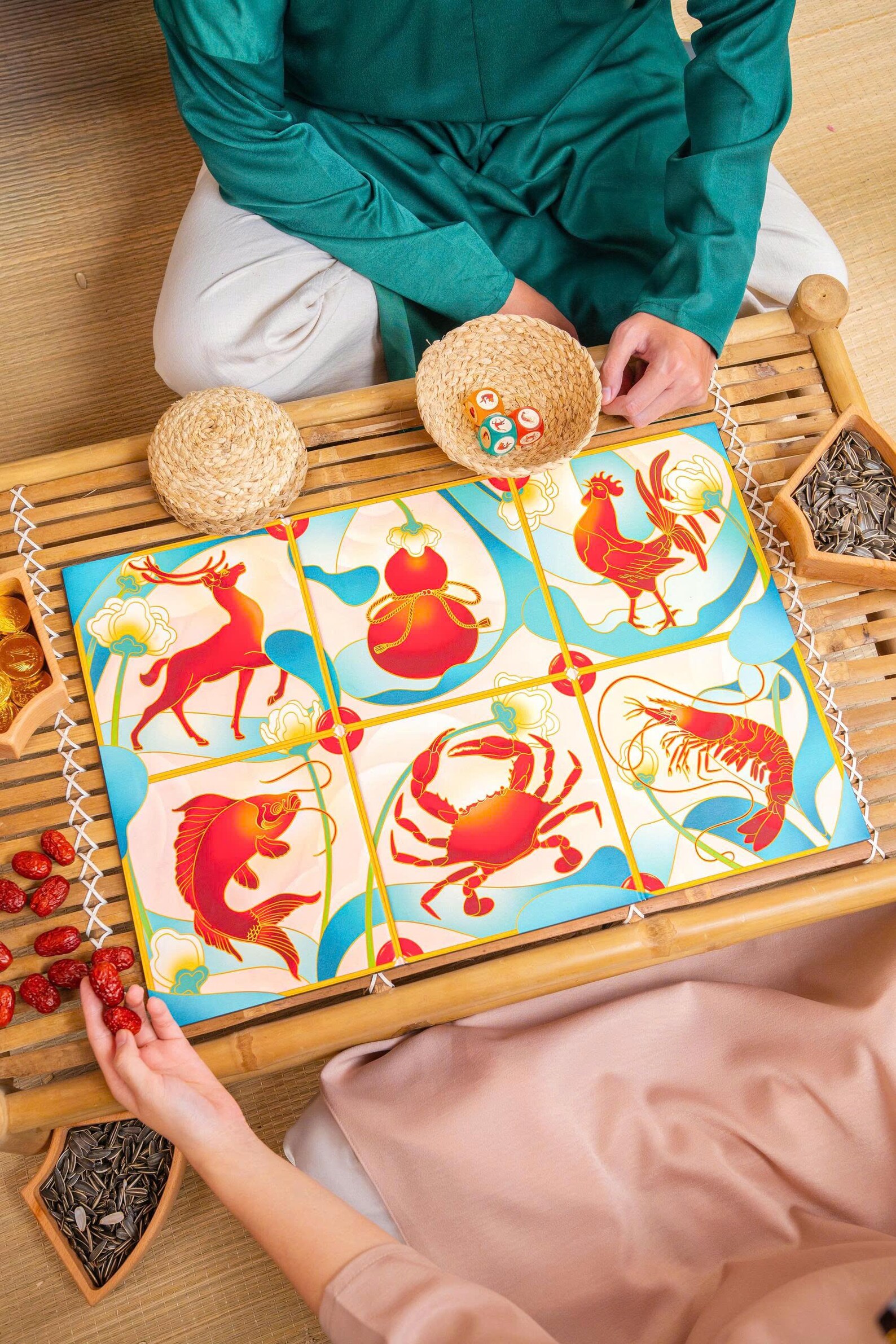 Bau Cua Tet Game – Traditional Vietnamese Lucky Game | Gourd Crab ...