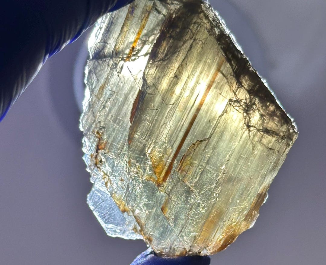 260.00 Ct Raw Natural Zultanite Crystal – Untreated Turkish Diaspore ...
