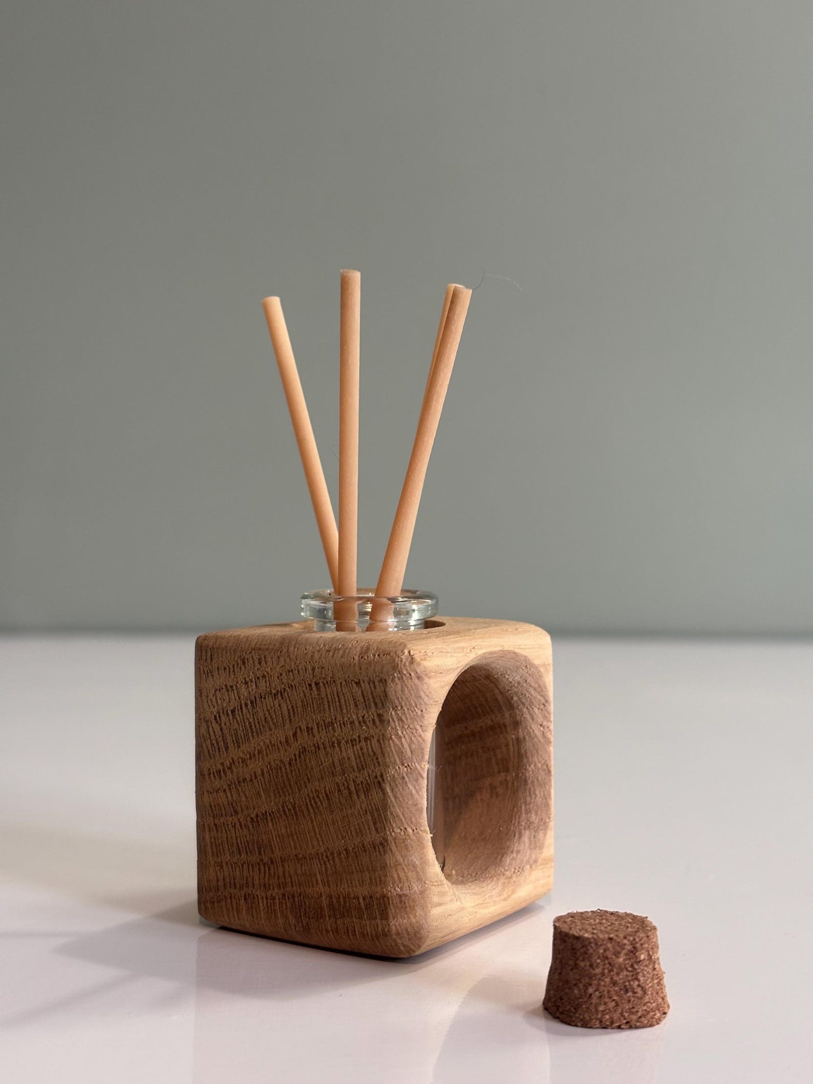 Handmade 4cm Oak & Glass Reed Diffuser – Natural Beeswax Finish - Etsy