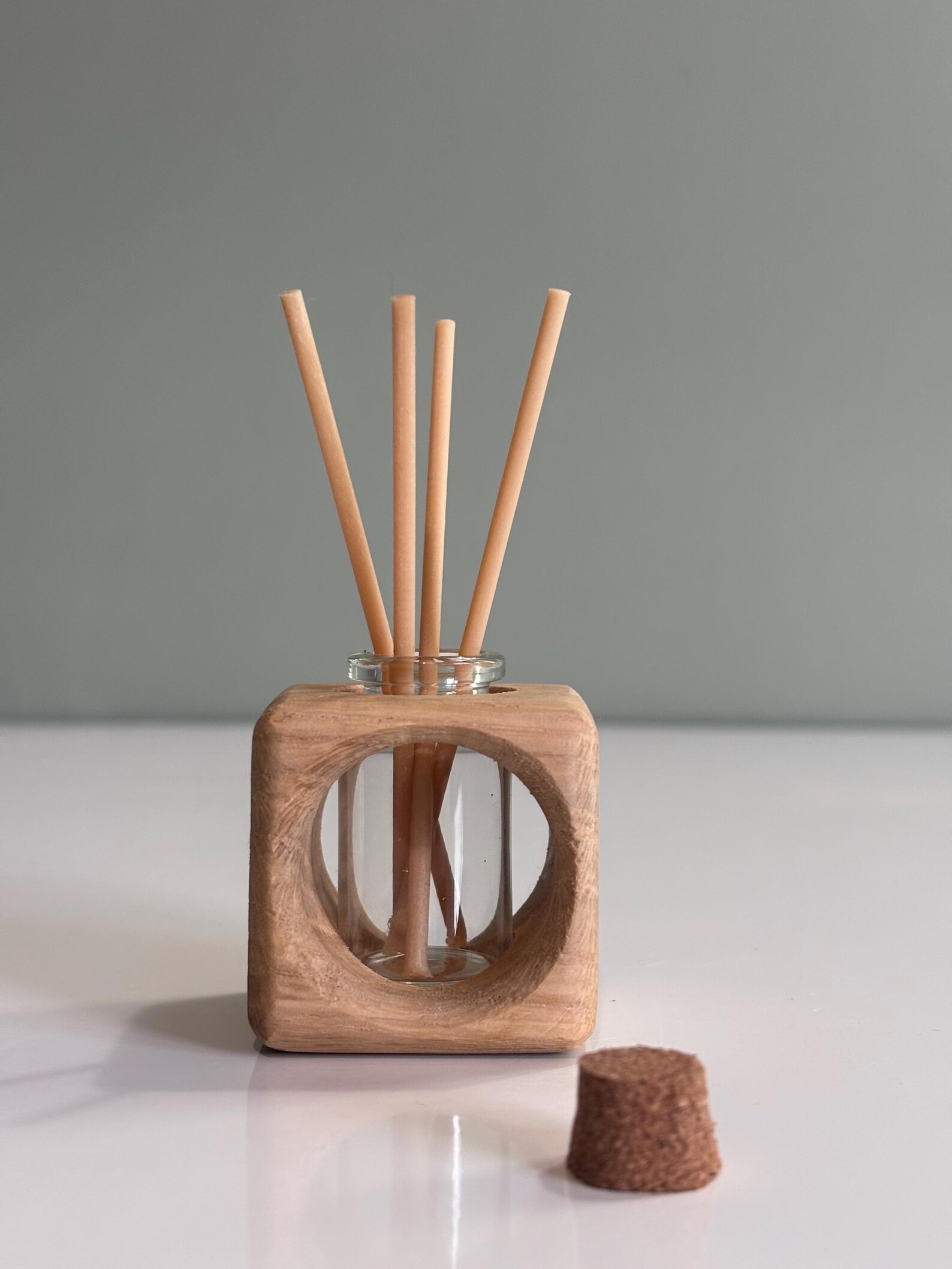 Handmade 4cm Oak & Glass Reed Diffuser – Natural Beeswax Finish - Etsy