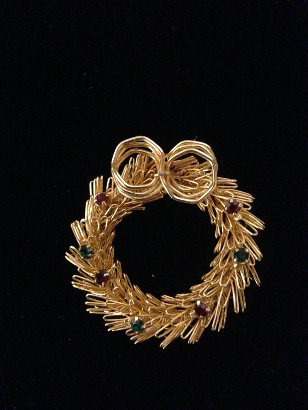 Gold Tone Filigree Twisted Wire Christmas Wreath With Red and Green ...