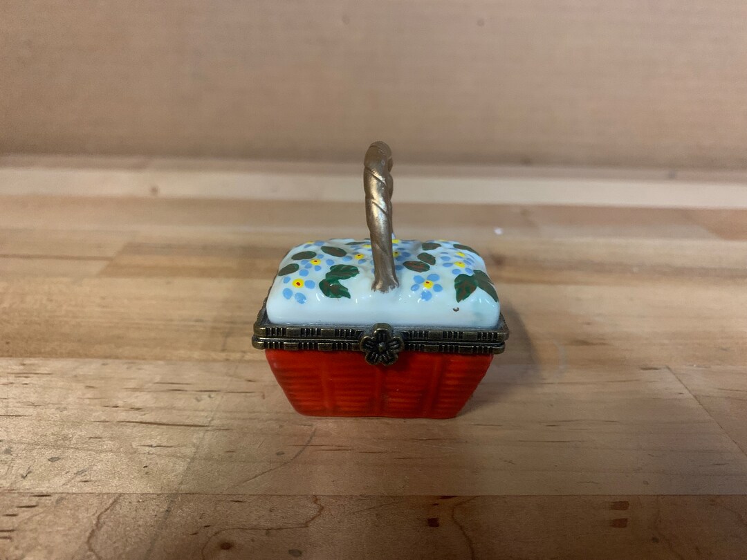 Vintage Miniature Hand Painted Ceramic Closing Trinket Box Basket - Etsy