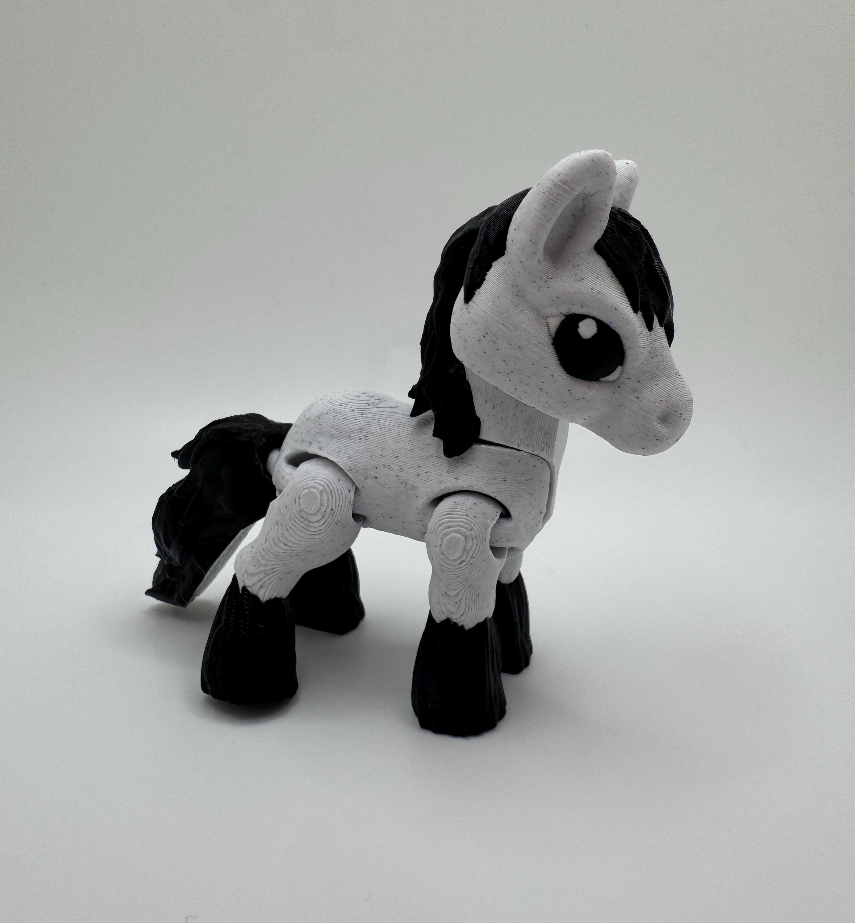 3D Printed Articulated Horse | Poseable Figurine by Cinderwing3d ...