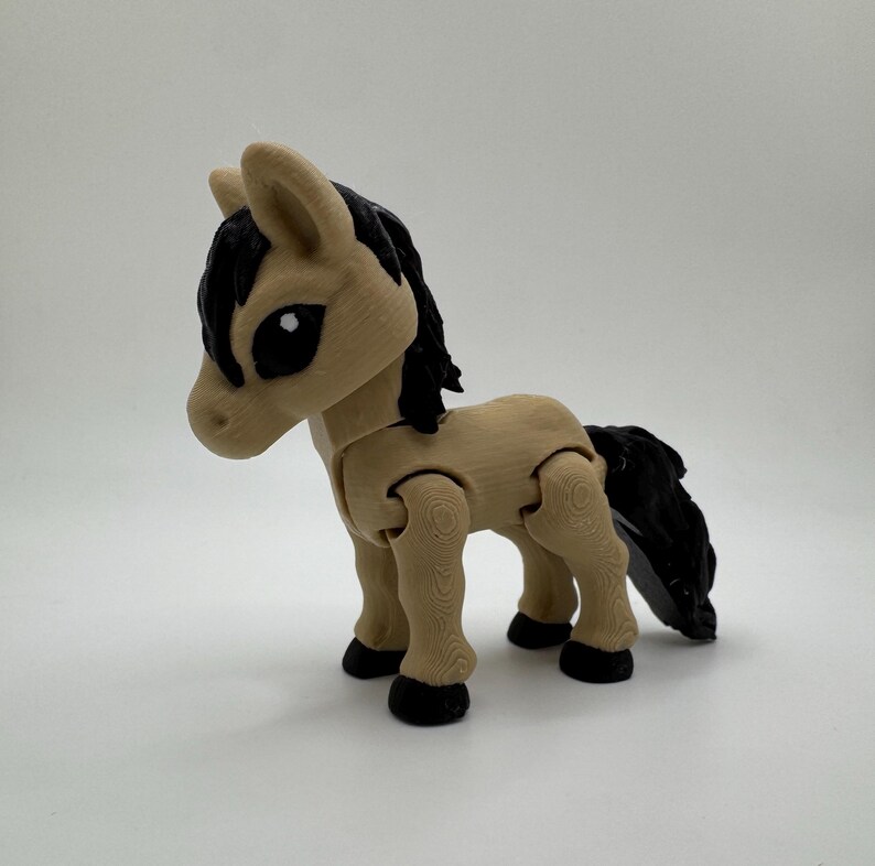 3D Printed Articulated Horse | Poseable Figurine by Cinderwing3d ...