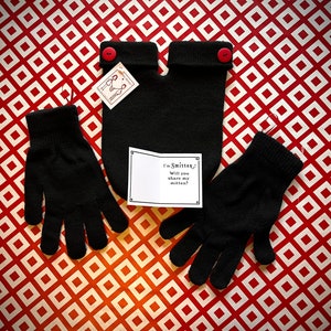 Smitten Mittens; the Perfect Christmas Accessory for Romantic and Funny ...