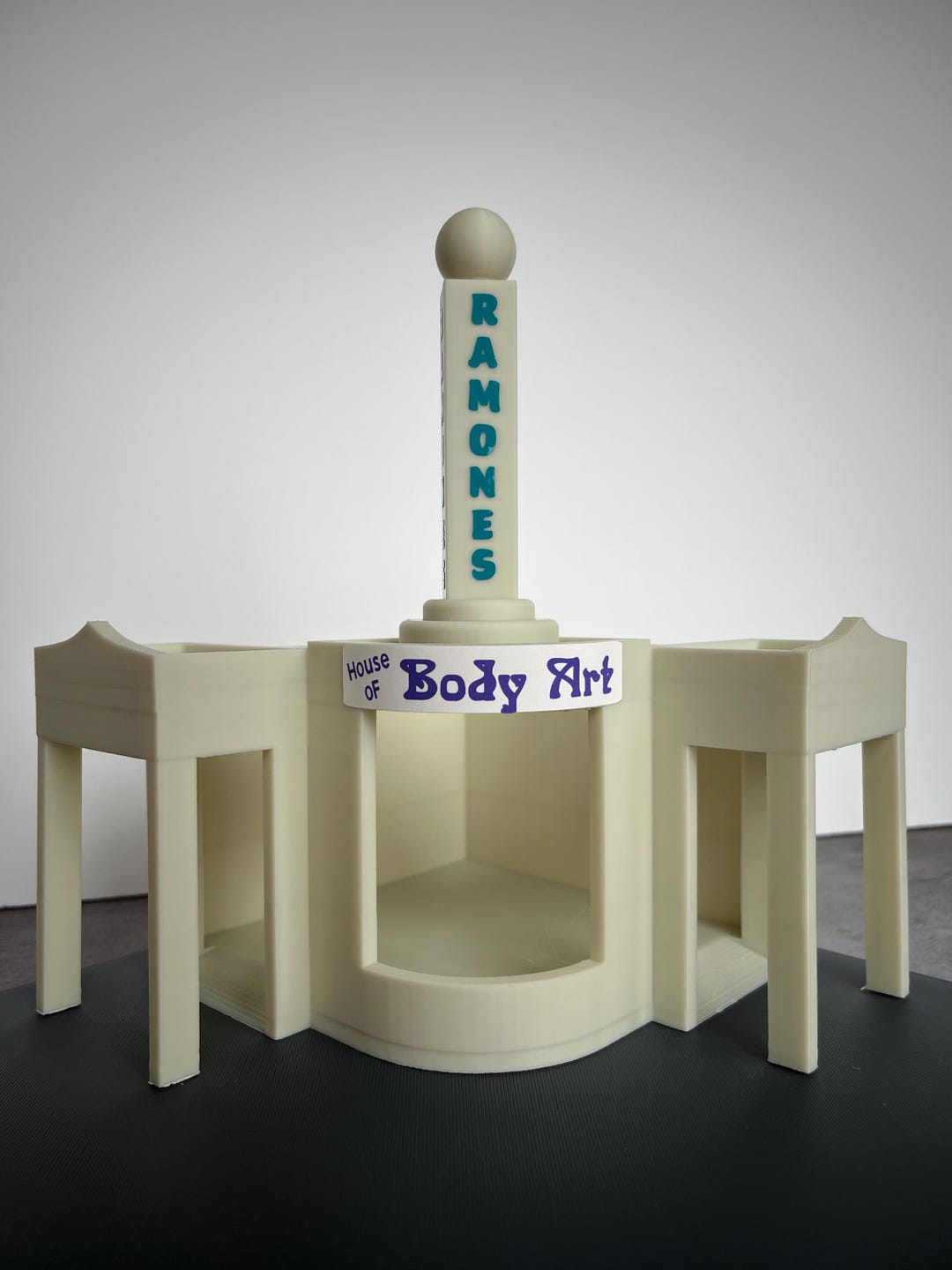 Route 66 Town, Model Town, Retro Body Shop, Paint Studio Playset ...