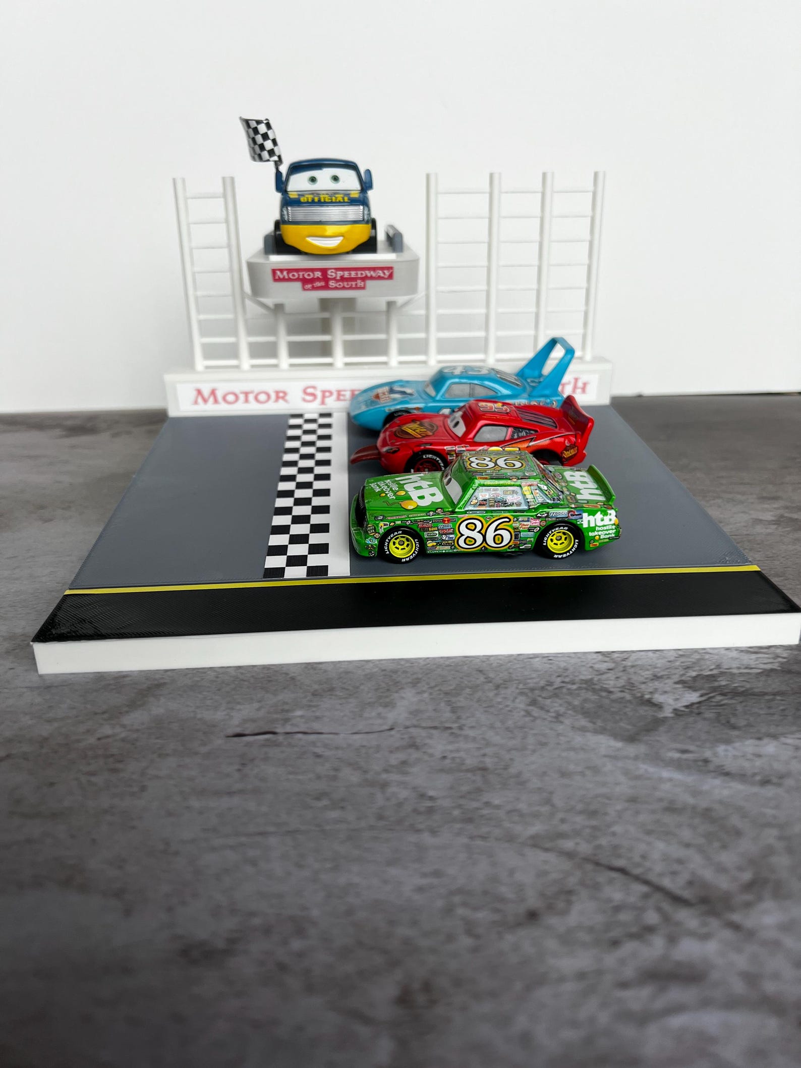 Cars Diorama Finish Line Scene | Cars Diorama | Gifts for Cars ...