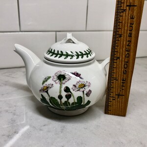 Portmeirion Botanical Garden Souvenir Daisy Teapot Miniature Teapot ...