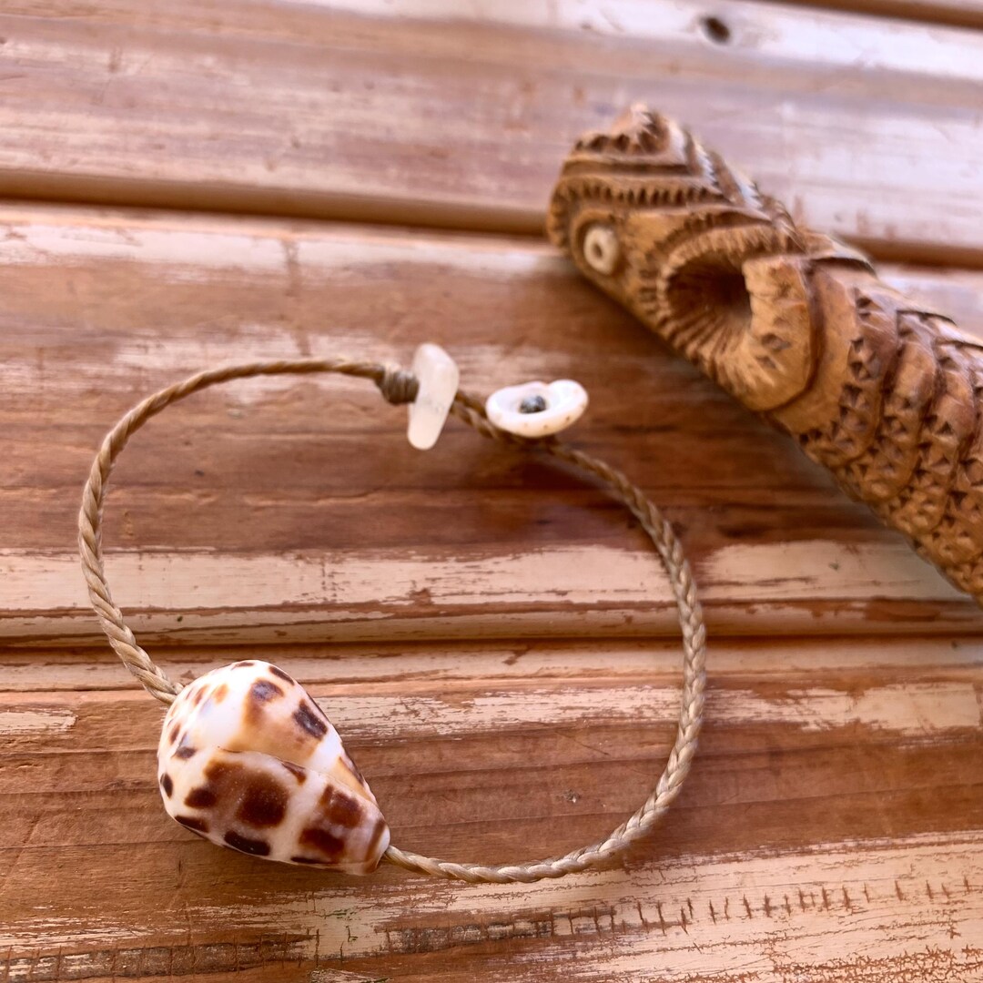 Hawaiian Hebrew Cone Shell Bracelet on Hand Braided Sinew, Your Size - Etsy