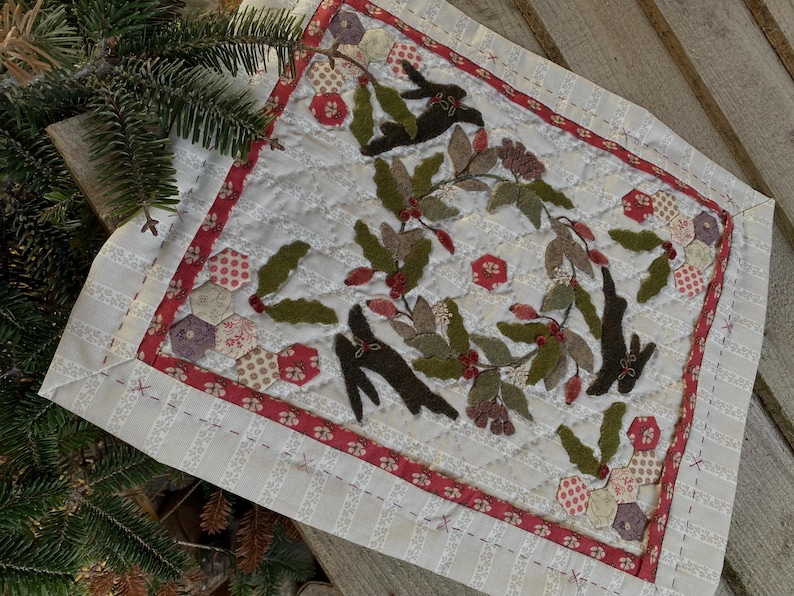 The Holly, the Ivy and the Hare Quilt - Digital Pattern - Etsy