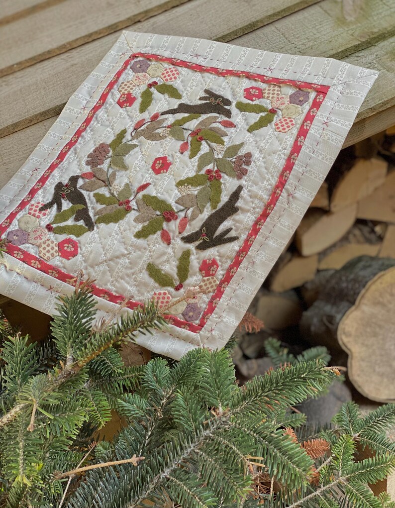 The Holly, the Ivy and the Hare Quilt - Digital Pattern - Etsy