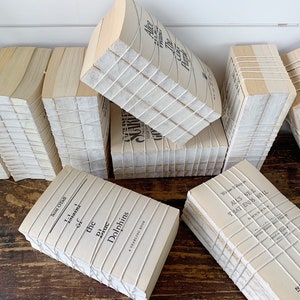 Farmhouse Book Decor, Bookshelf Decor, Vintage Book Stack, Vintage Book ...