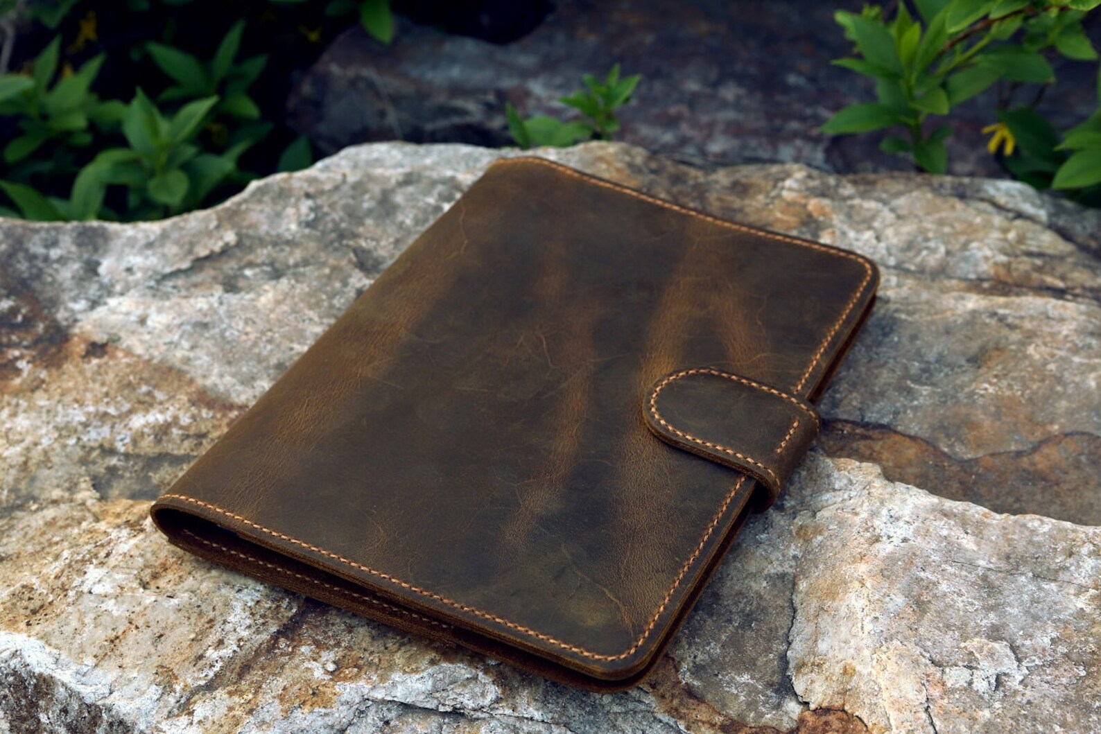 Vintage Distressed Leather iPad Stand Cover for 2024 iPad Pro Air 11 13 ...