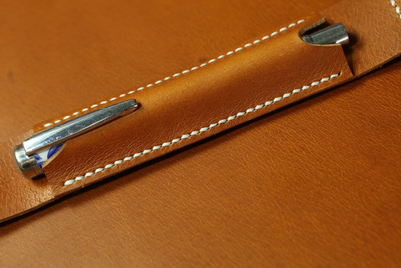 Vegetable Tanned Leather Pen Pencil Holder Quiver for Moleskine Classic ...