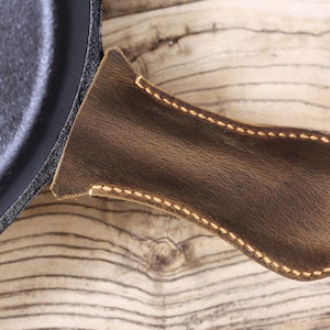 Personalized Leather Pot Holder , SET of 2 Leather Skillet Handle Cover ...
