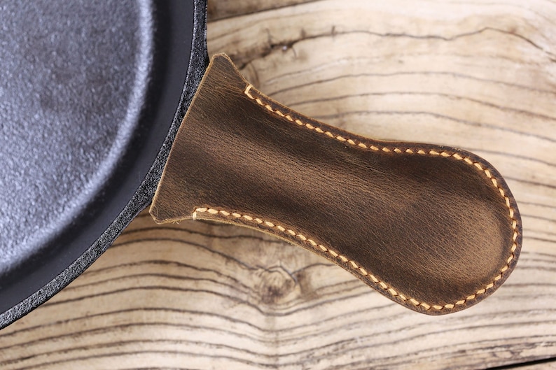 Personalized Leather Pot Holder , SET of 2 Leather Skillet Handle Cover ...