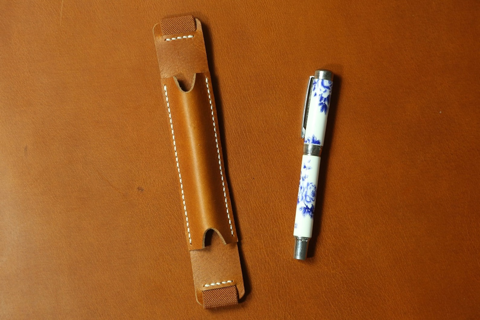 Vegetable Tanned Leather Pen Pencil Holder Quiver for Moleskine Classic ...