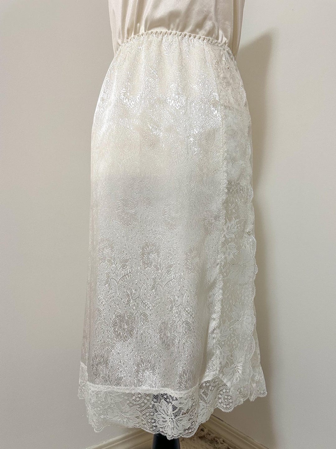 Vintage La Lingerie White Lace Half-slip (L) - Etsy