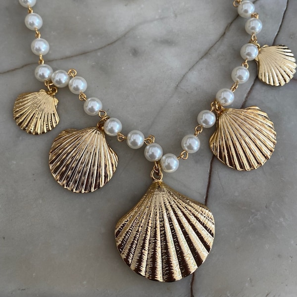 Gold Shell Necklace - Etsy UK