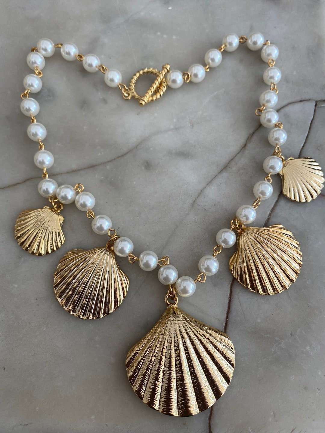 Gold Shell & Pearl Necklace - Etsy