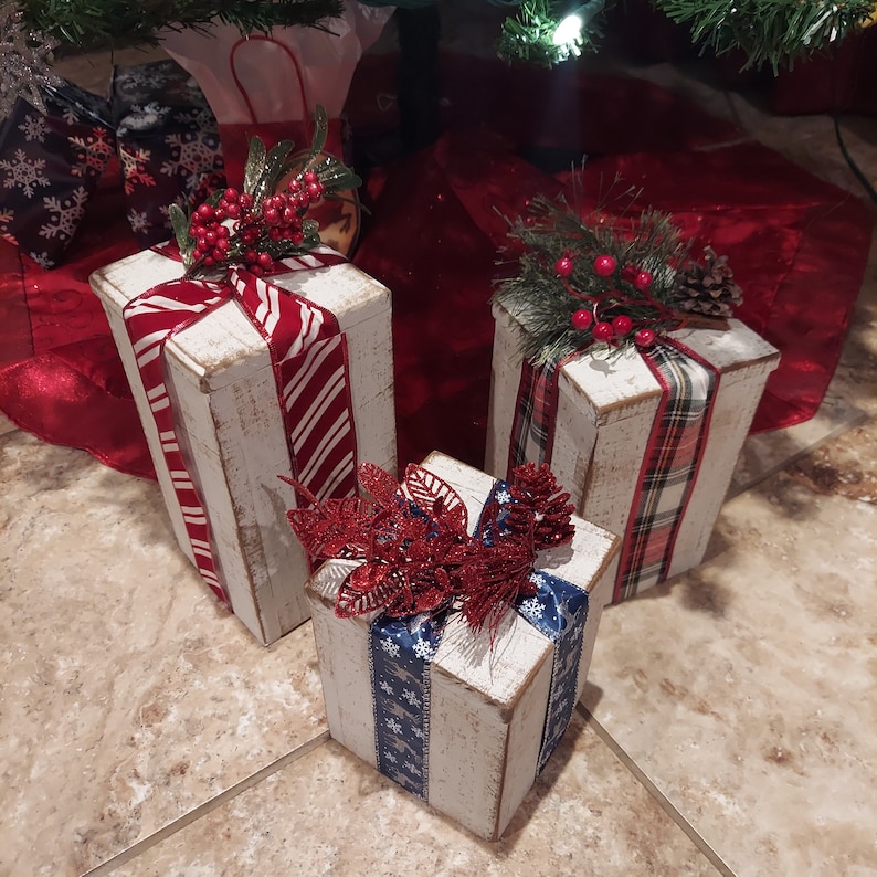 Custom Wood Christmas Box Decor - Etsy